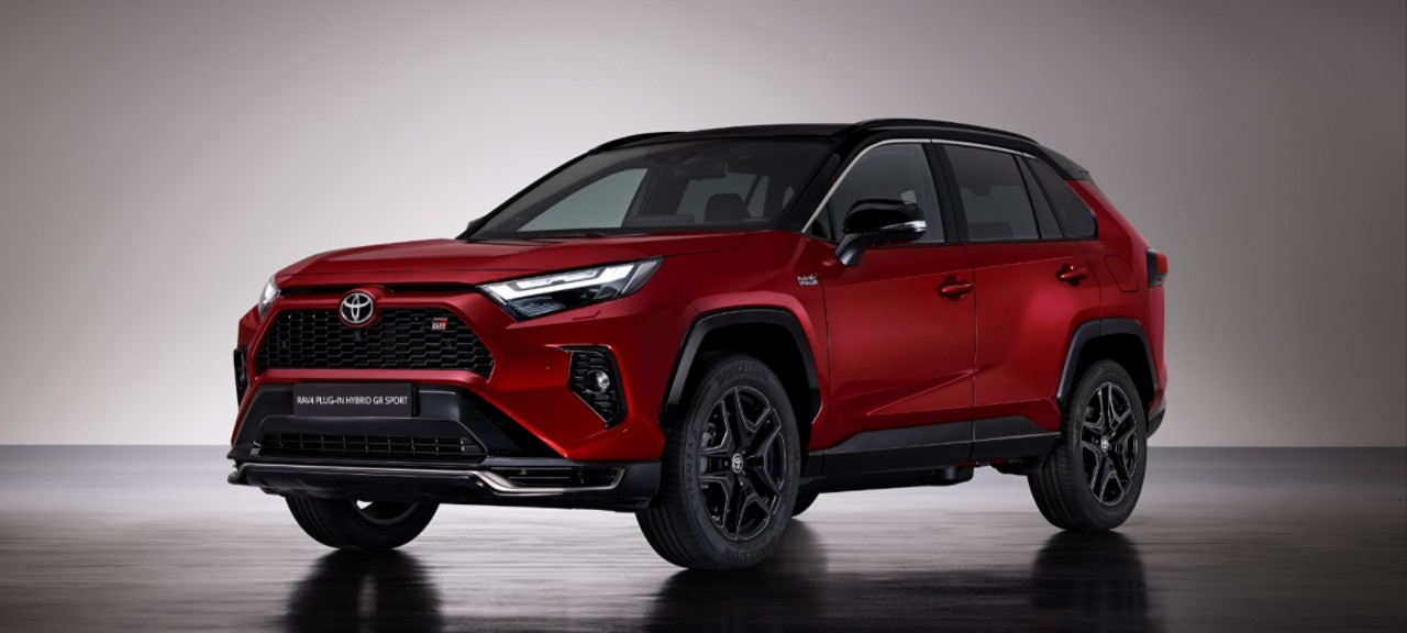 Nowe hybrydy plug-in Toyoty o zasięgu 200 km | TOYOTA